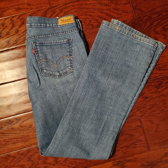 Levi's | Jeans | Euc Levis 55 Bootleg Cut Jeans | Poshmark
